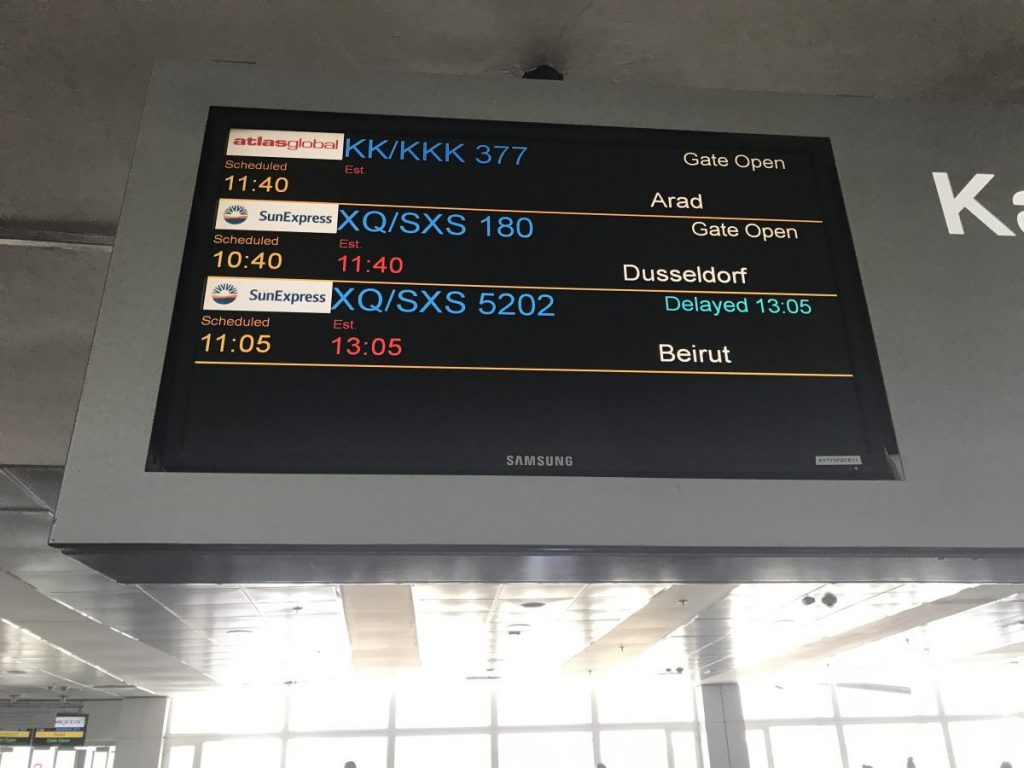 Antalya Nach Düsseldorf Mit SunExpress Economy Class